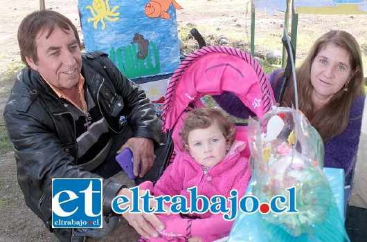 Ellos son don Jorge Cisterna, Violeta Segovia y su hija Pascal Cisterna ...